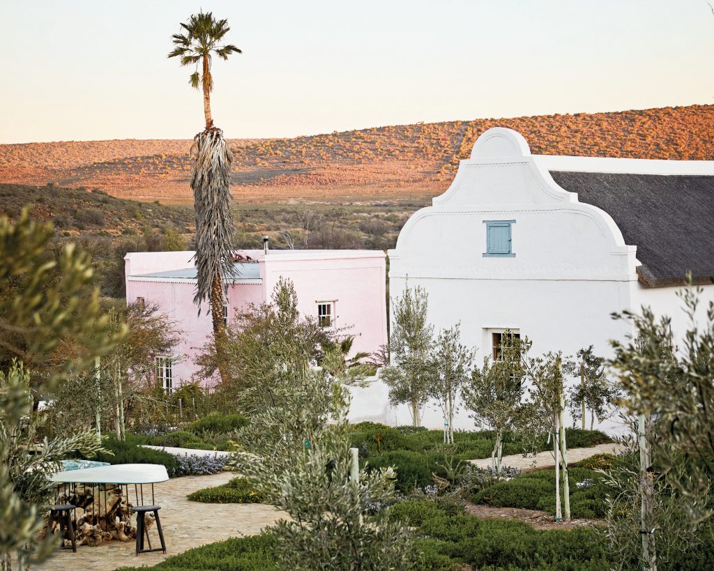 A Reimagined Farmhouse In The Klein Karoo - TFG Media